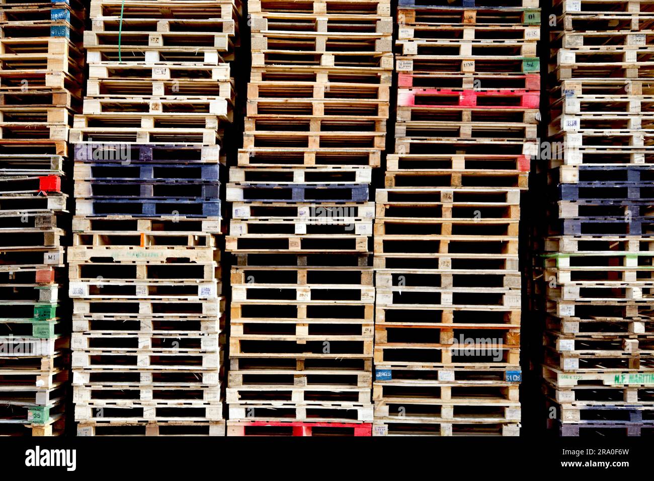 Pallet transport hi-res stock photography and images - Alamy