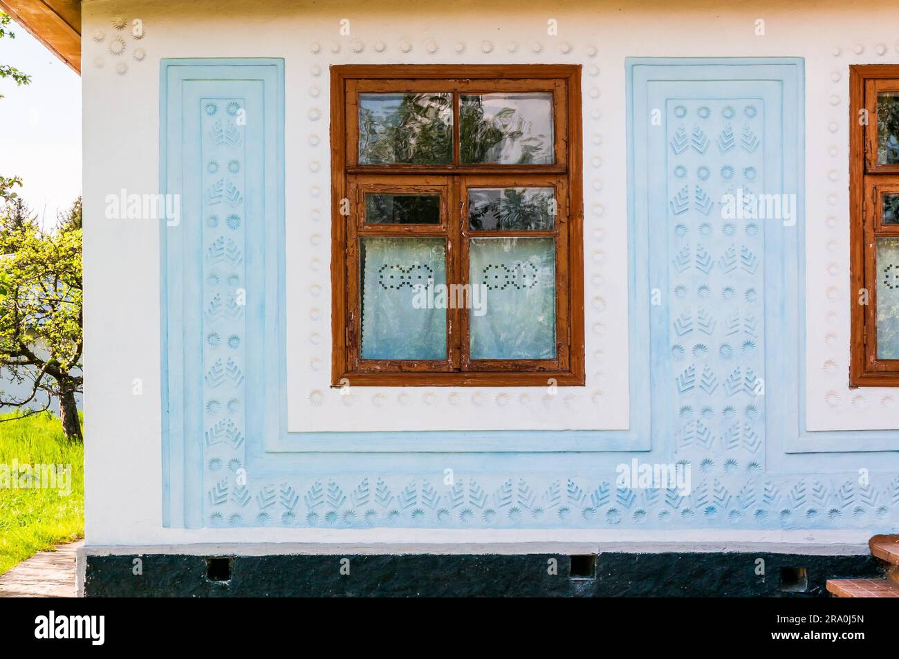 Detail of a window of a typical ukrainian antique house, in Pirogovo near Kiev Stock Photo - Alamy