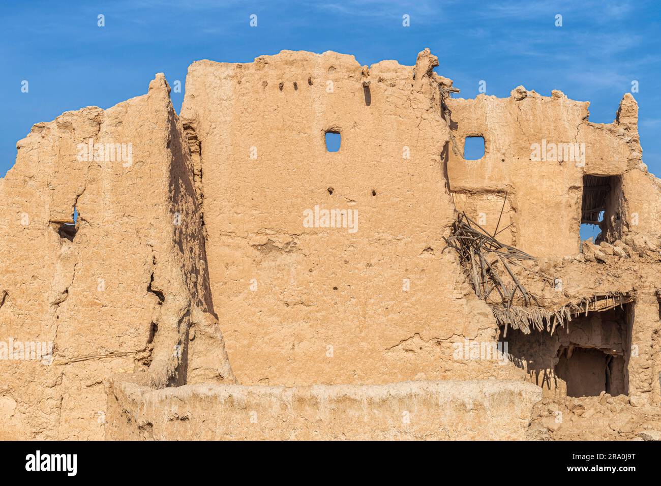 Old ruin mud and straw wall crop hi-res stock photography and images - Alamy
