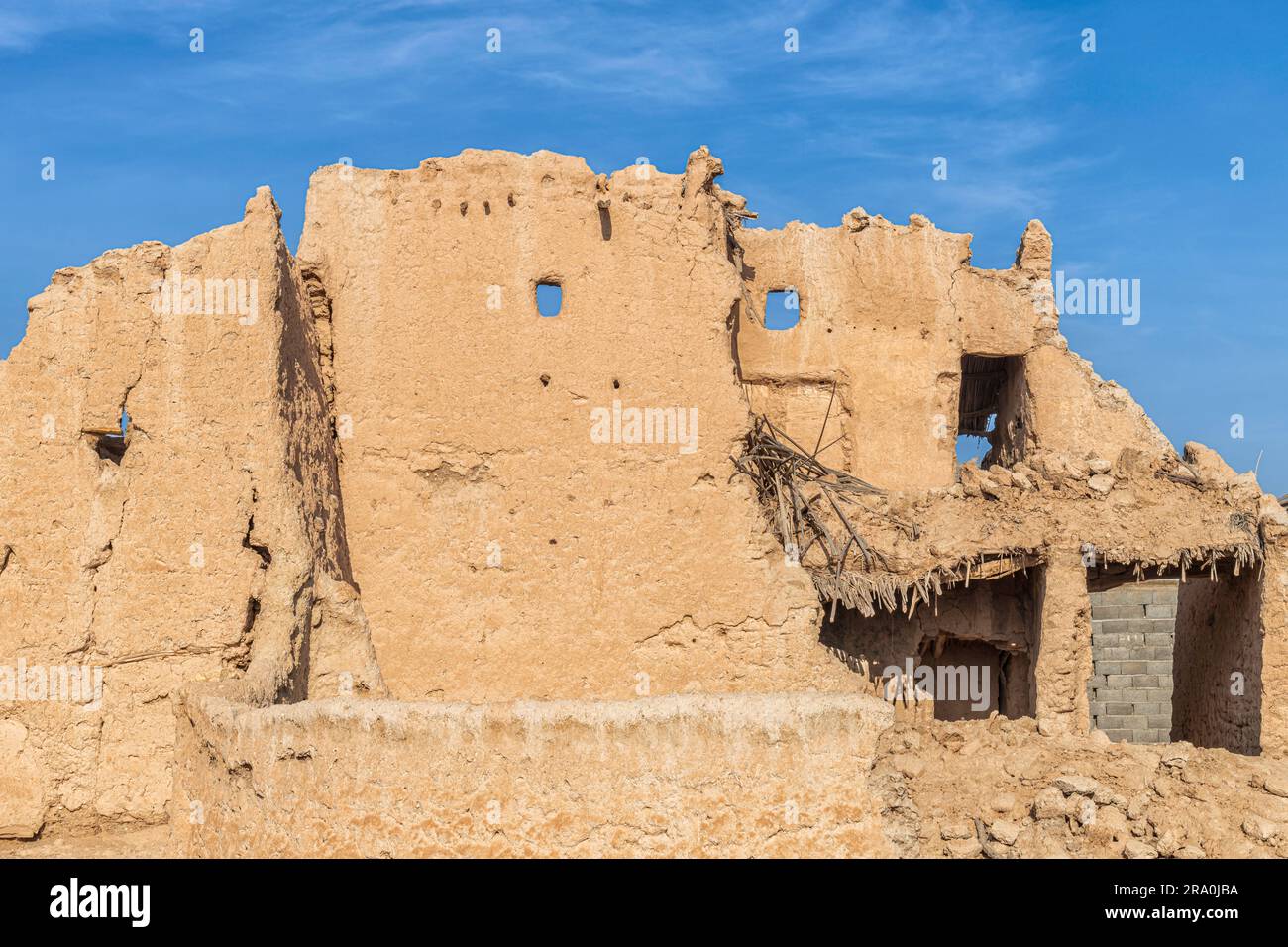 Old Ruin - Mud and Straw Wall Stock Photo - Alamy