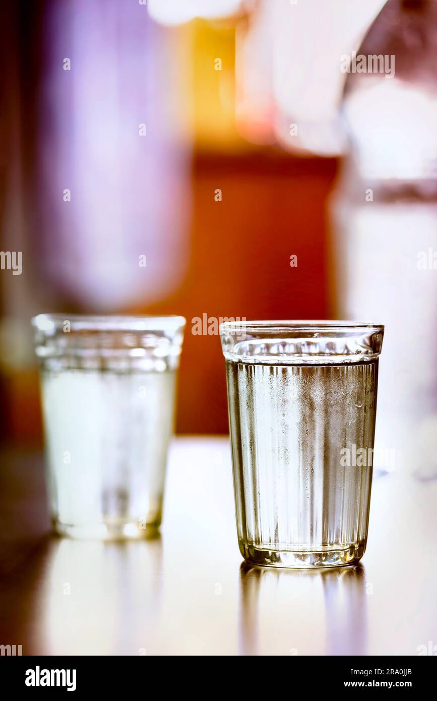 Condensation on glasses hi-res stock photography and images - Alamy