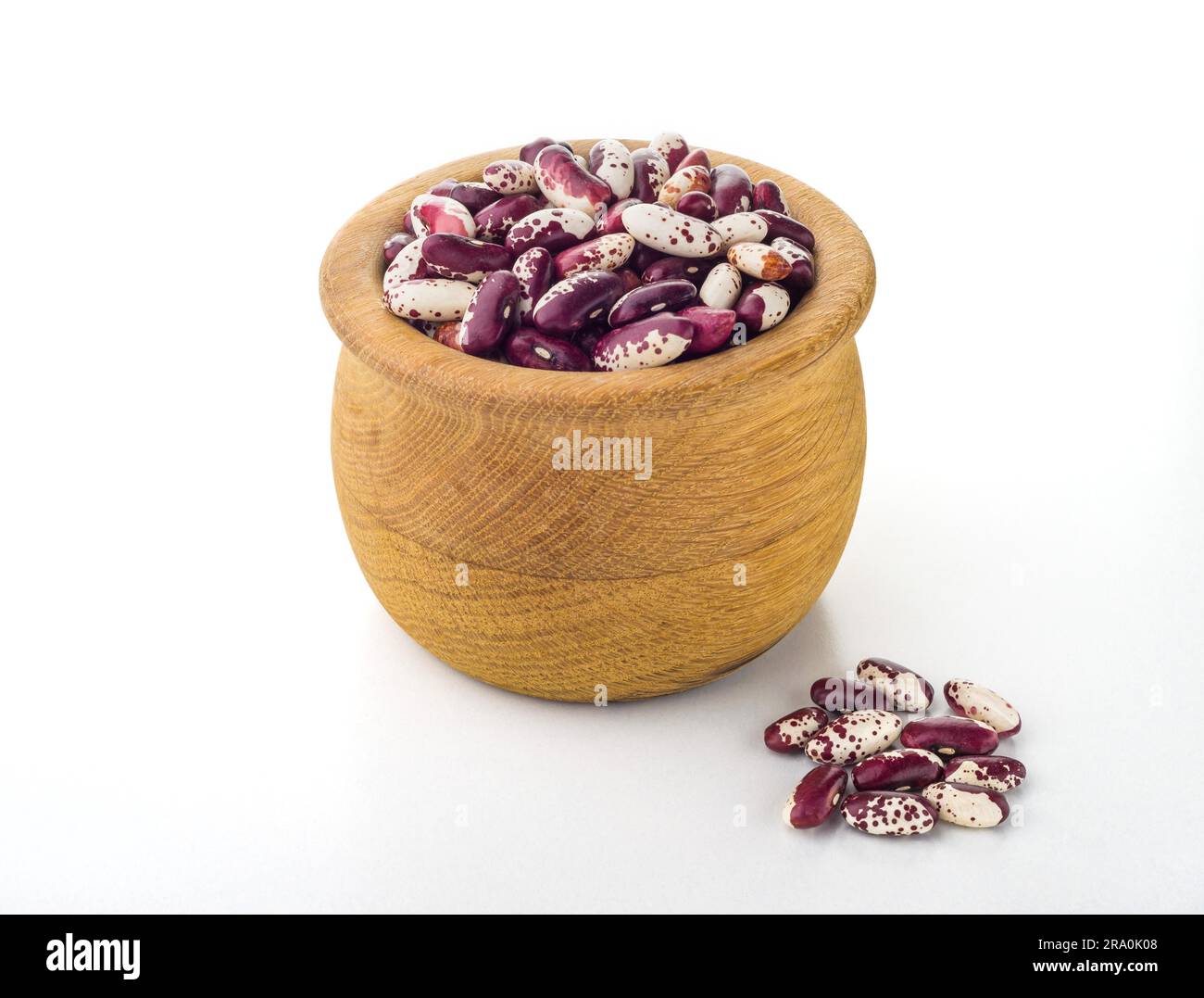 Red Cannellini beans in a wooden bowl Stock Photo - Alamy