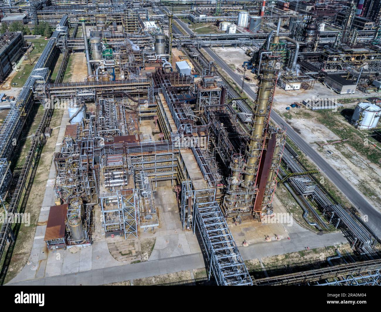 Oil refinery with terminals for storage petroleum products Stock Photo ...