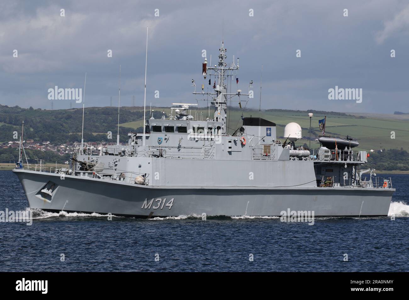 Ens sakala m314 sandown class minehunter hi-res stock photography and ...