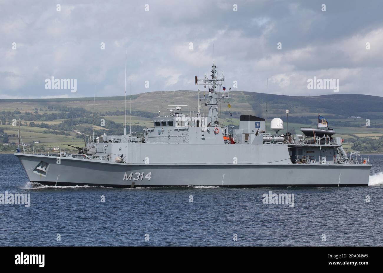 EML Sakala (M314), a Sandown-class minehunter operated by the Estonian ...