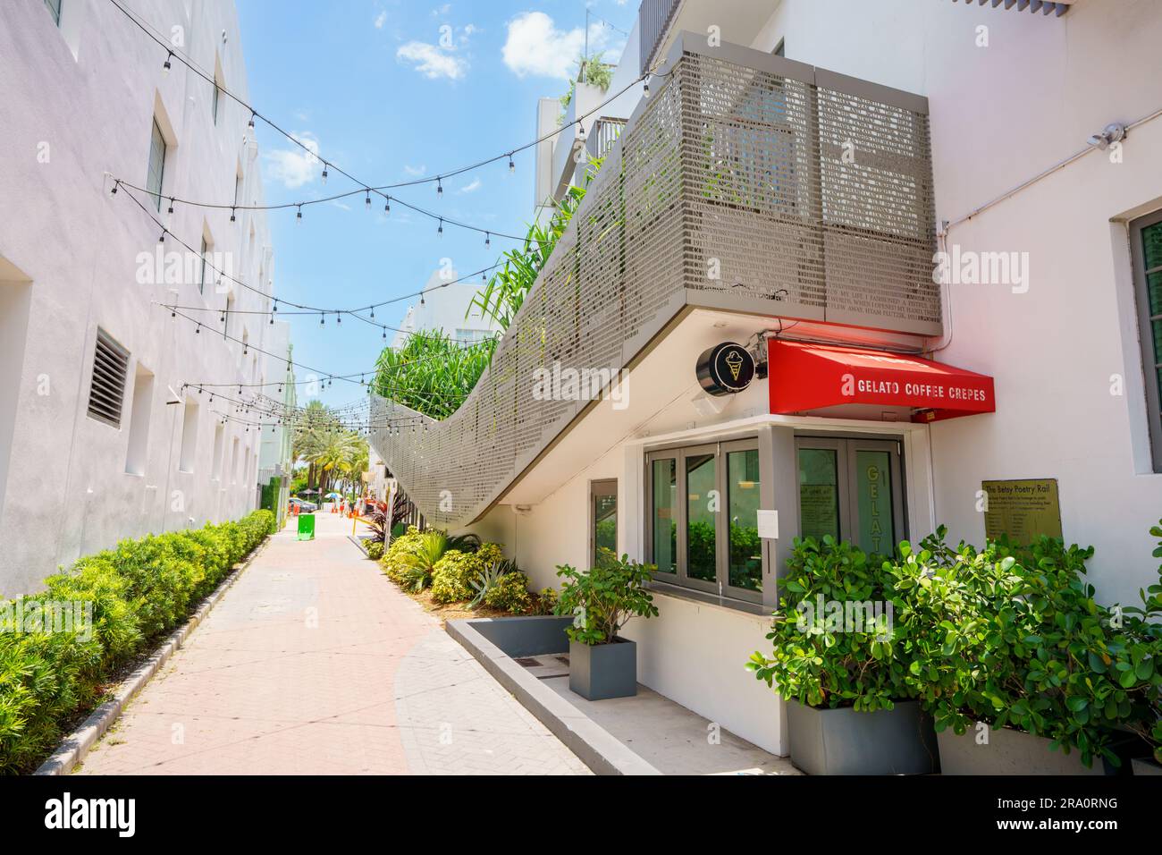 Miami beach alley hi-res stock photography and images - Alamy