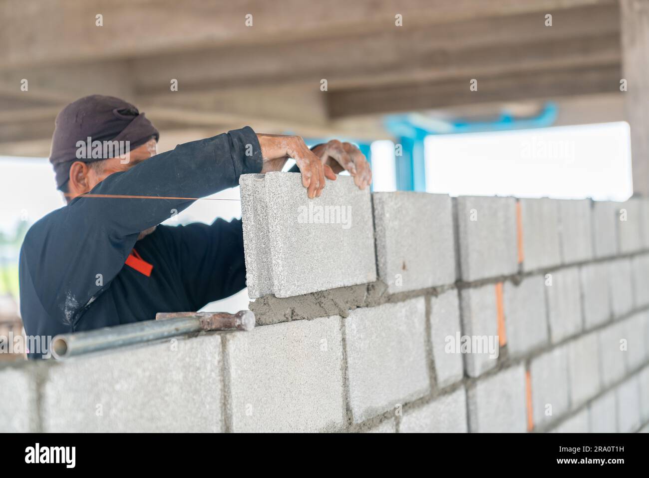 Block wall plaster cement trowel hi-res stock photography and images ...