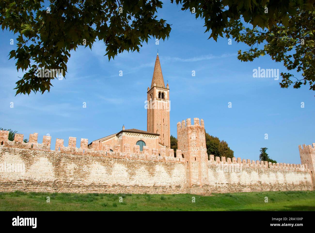 Chiesa porta hi-res stock photography and images - Alamy
