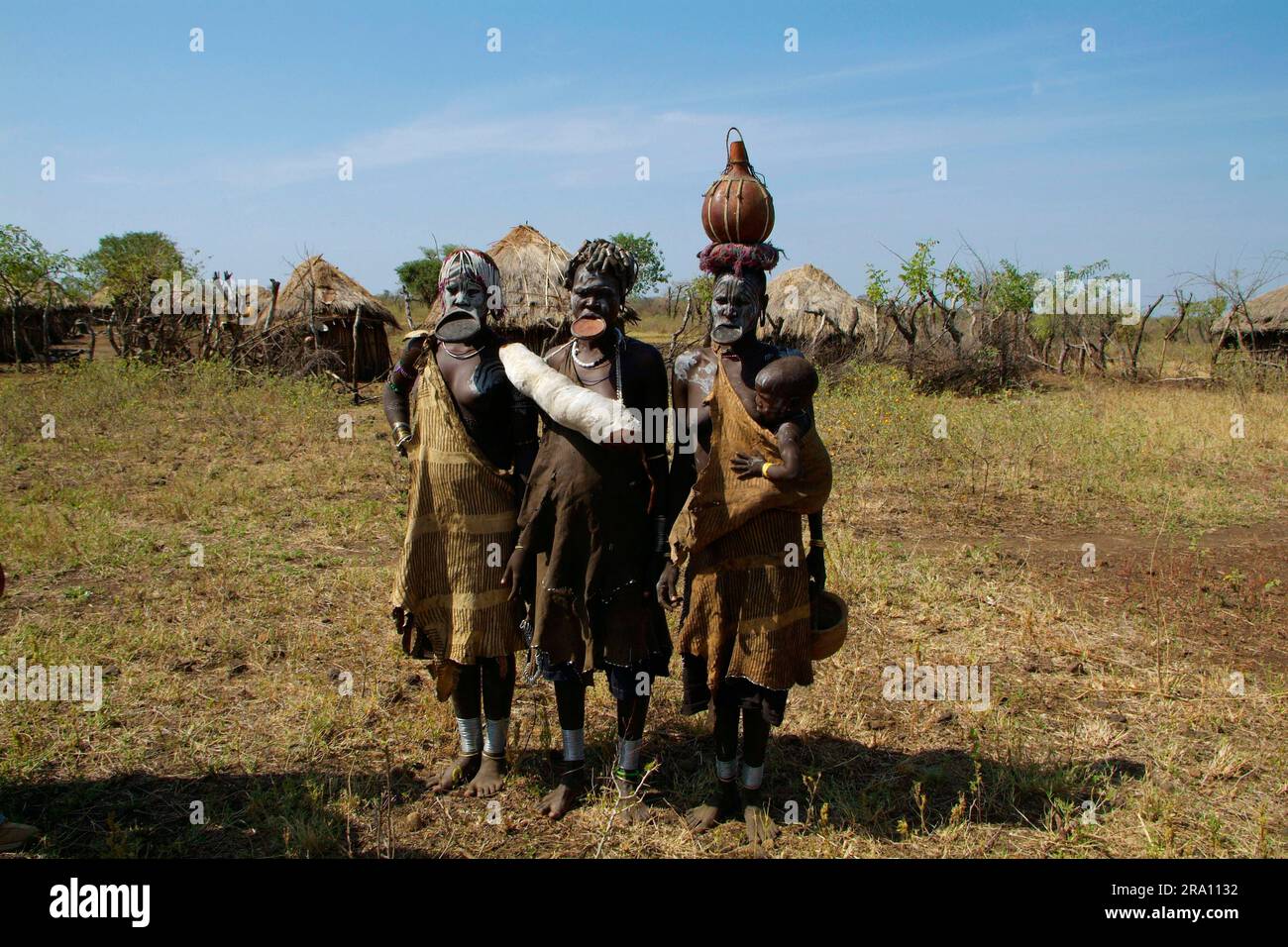 Women with lip disc, Mursi tribe, Mago National Park, Southern Ethiopia ...