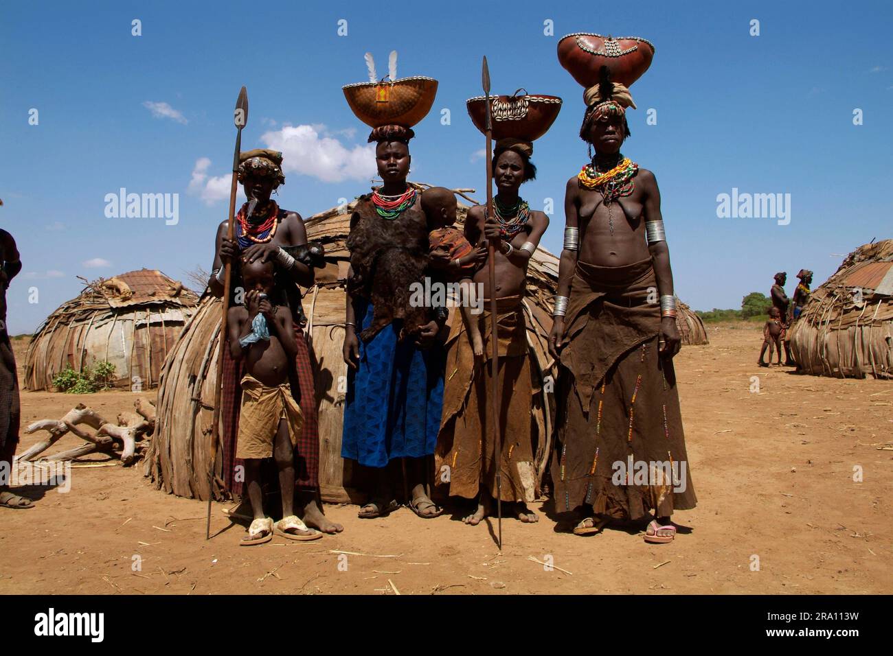 African tribe women south african hi-res stock photography and images ...