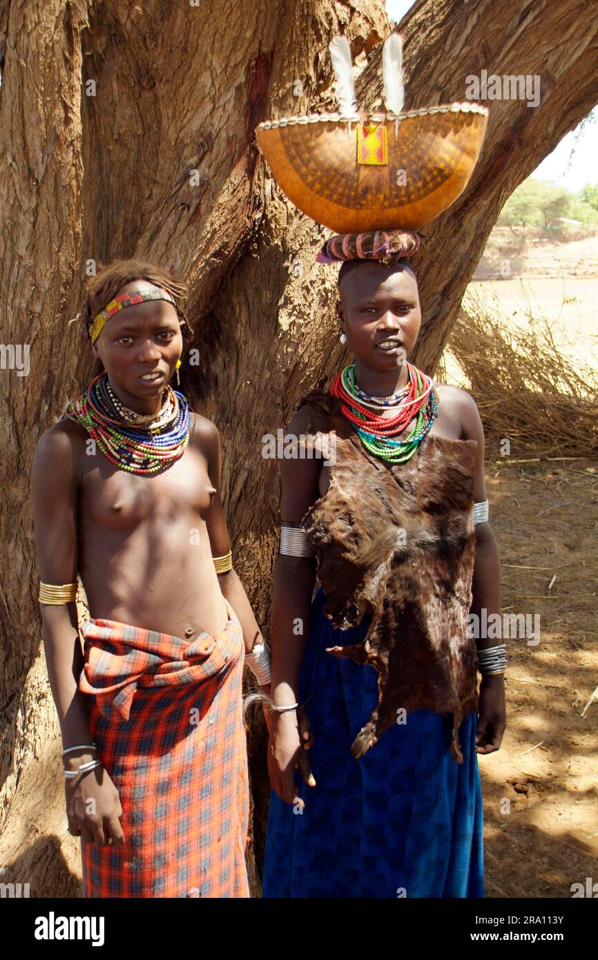 Women, Geleb tribe, Southern Ethiopia Stock Photo - Alamy