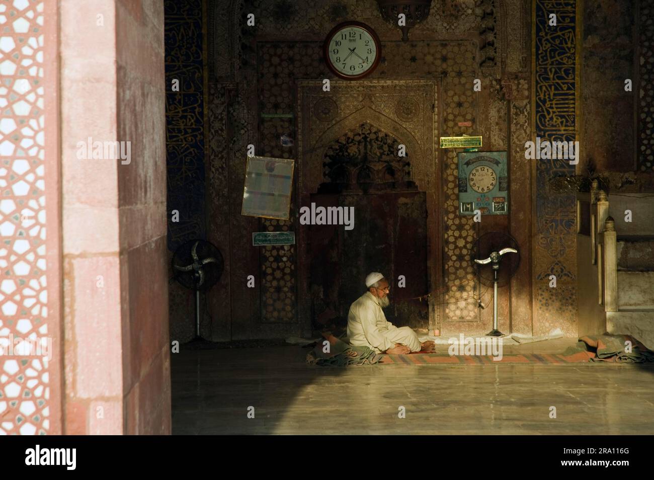 Praying Indians, Dargah, Mughal City, built 1569-1585 under Emperor ...