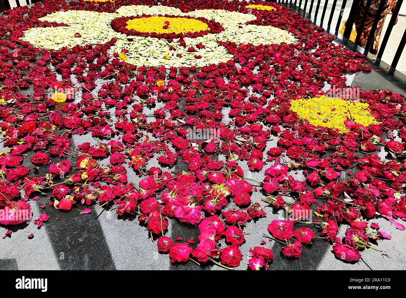 View of interesting, decorative design with flowers of different ...