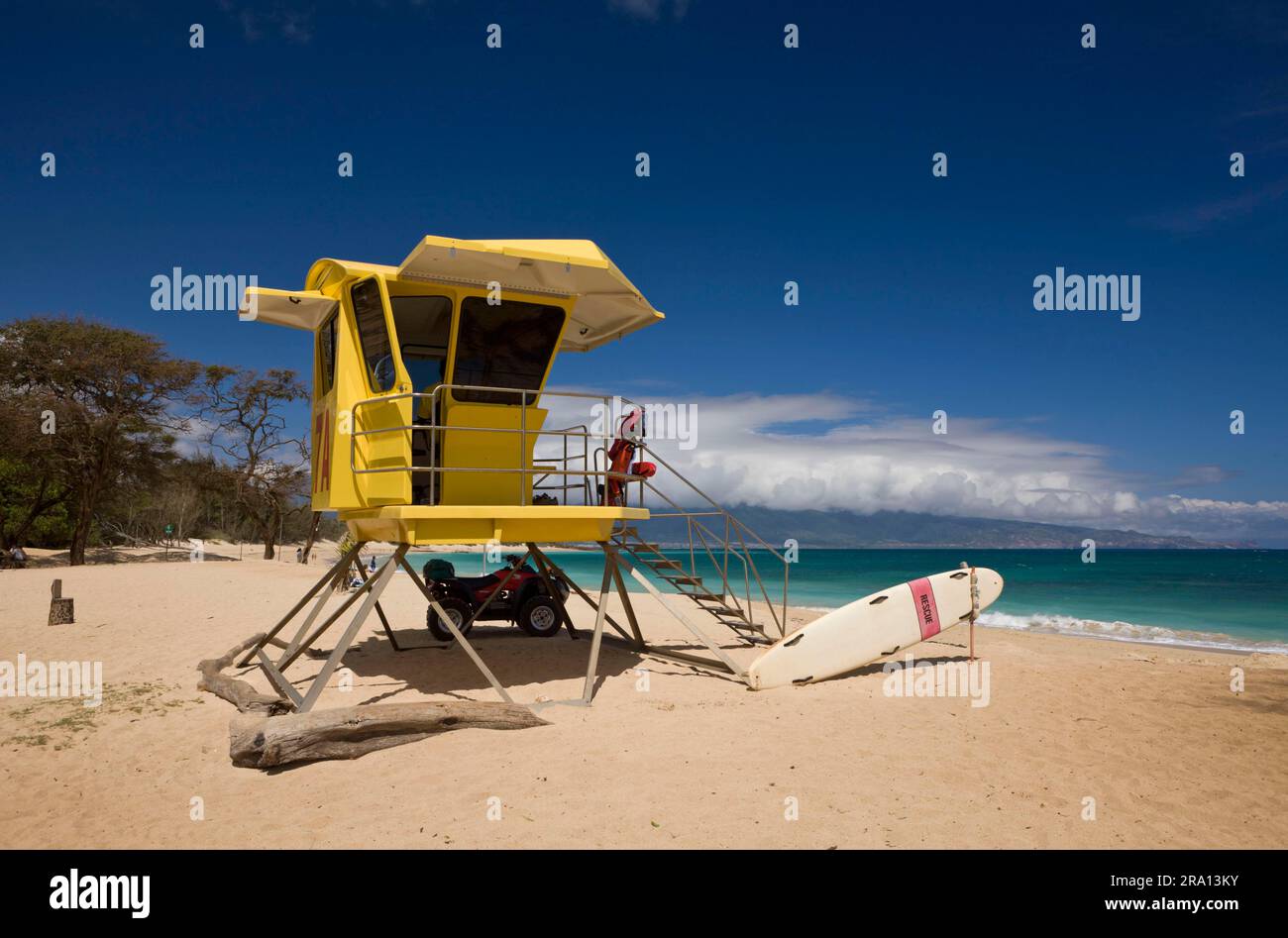 Lifeguard tower, Kanaha Beach Park, Maui Island, Hawaii, Watchtower ...
