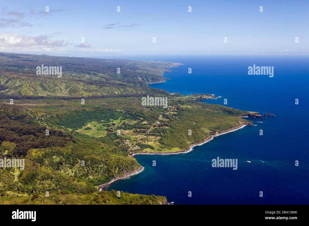 Hawaii island maui nature landscape hi-res stock photography and images ...