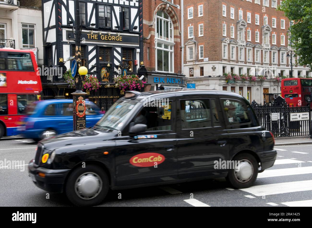 Taxi, Pub 'The George', London, England, Great Britain Stock Photo - Alamy