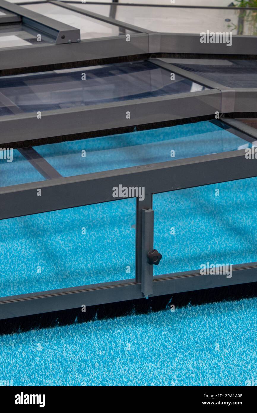 Retractable Roof Swimming Pool This Amazing Retractable Roof Shelters