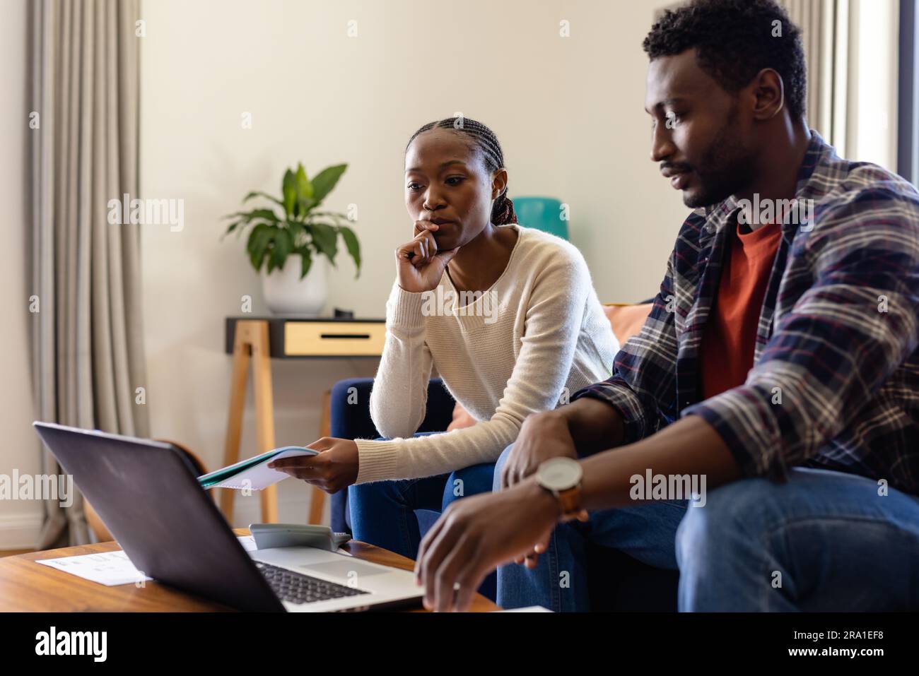 Couple paperwork hi-res stock photography and images - Alamy