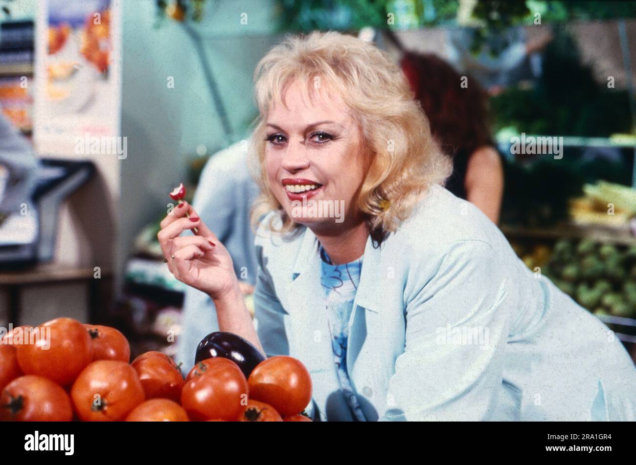 Barbara Valentin, österreichische Schauspielerin, in der Obst- und ...