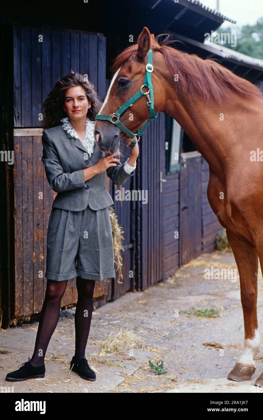 Constanze Wetzel, deutsche Schauspielerin, Hobby: Reitsport, Portrait ...
