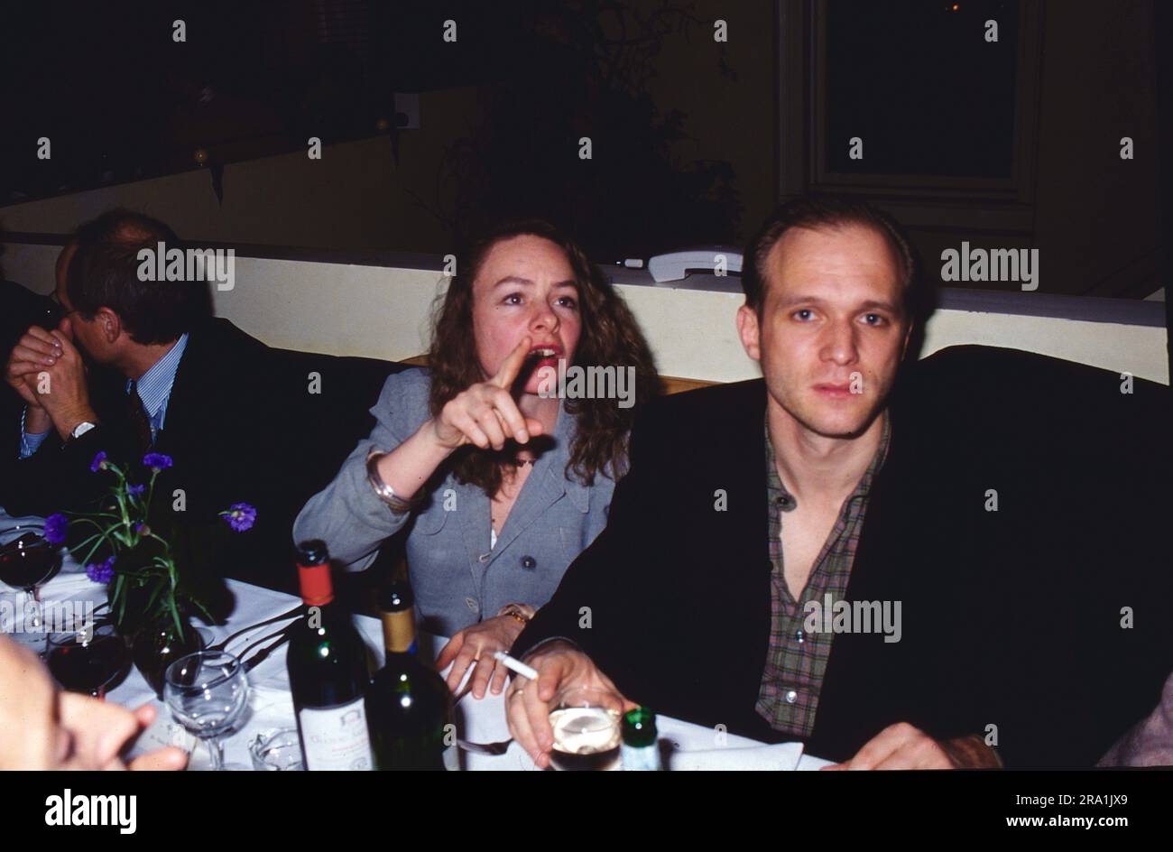 Amber Wood, erste Ehefrau von Schauspieler Ulrich Tukur, in einem Lokal ...