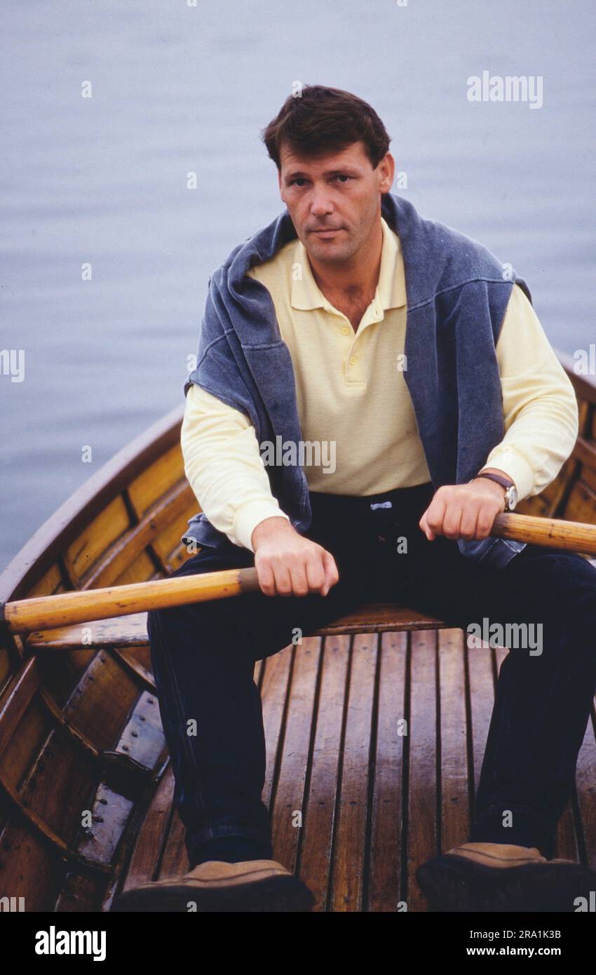 Schauspieler Walter Plathe im Ruderboot, Deutschland, circa 1990 Stock ...