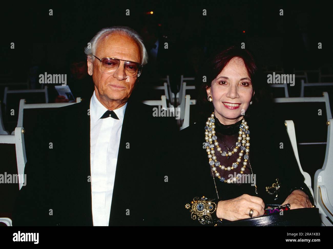 Preisträger Epharim Kishon und Ehefrau Sara bei der Verleihung der Goldenen Kamera am 23 ...