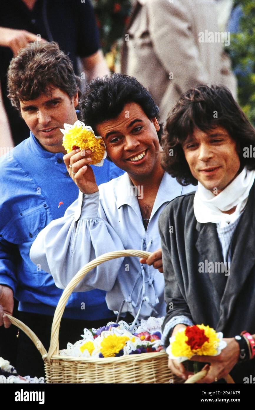 Taco, aka Taco Ockerse (Mitte), niederländischer Popsänger, und ...