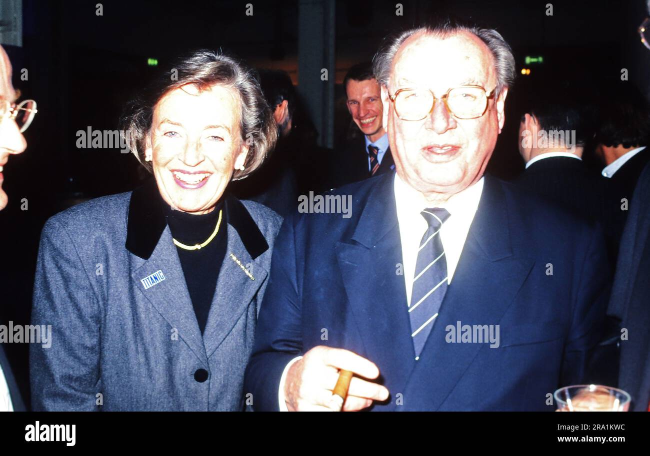 Peter Tamm, deutscher Journalist, Manager und Verleger, mit Ehefrau ...