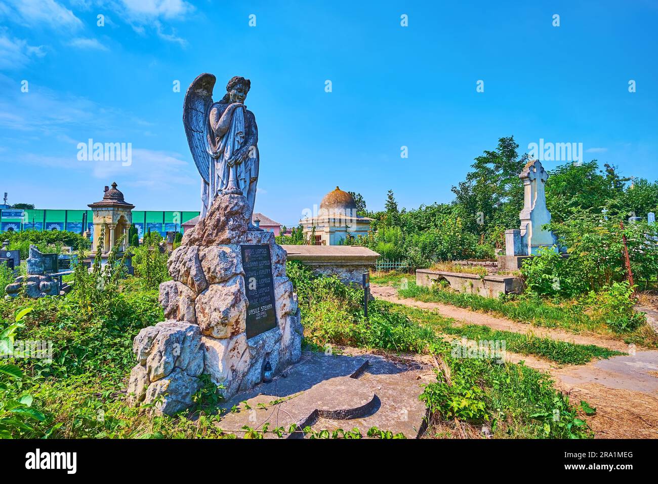 Gravestone angel hungary hi-res stock photography and images - Alamy