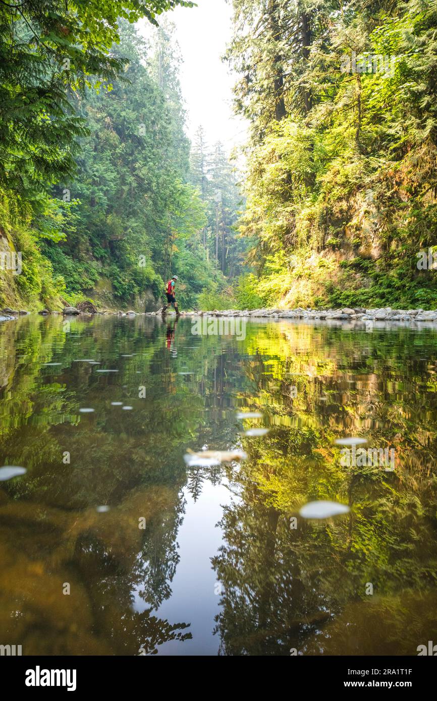 British biologists hi-res stock photography and images - Alamy