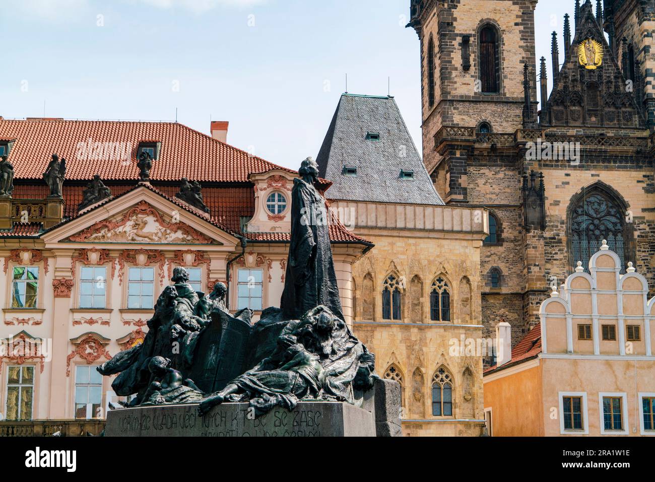 Old town square with monument statue and church of lady Tyn, Prague ...