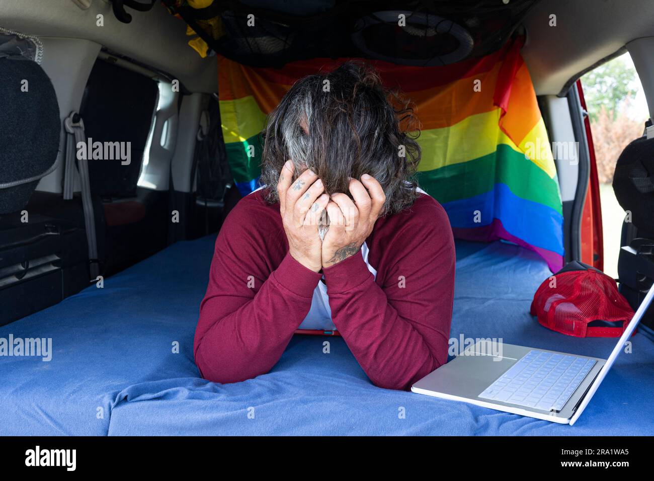 Crazy travel photographer inside a minivan - Digital nomads using ...