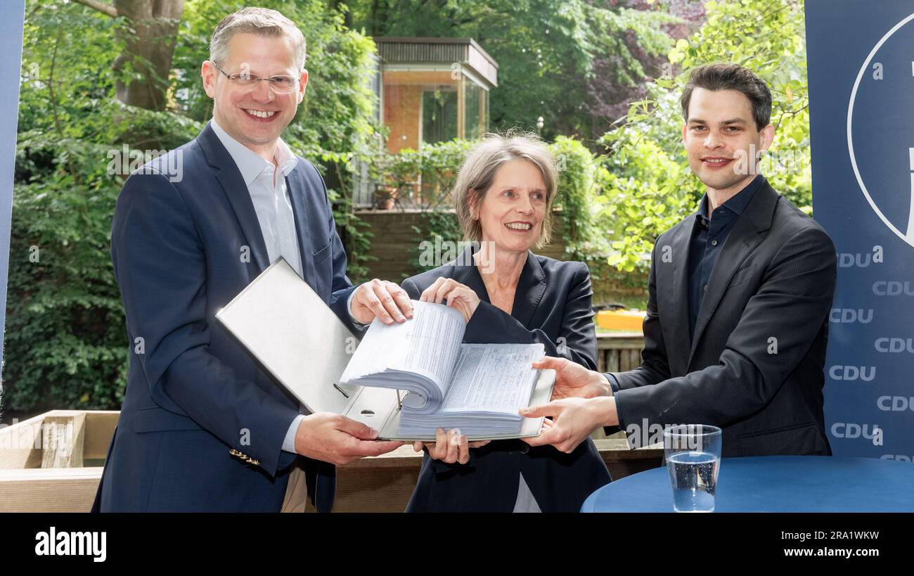 Hamburg, Germany. 30th June, 2023. Christoph de Vries (l, CDU), Member ...
