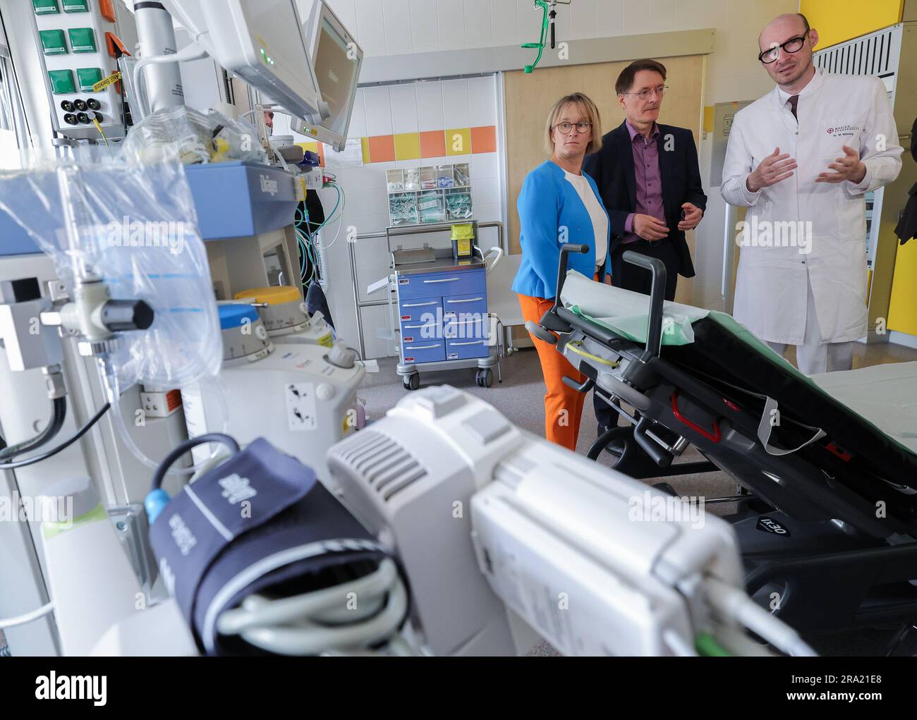 Hamburg, Germany. 30th June, 2023. Karl Lauterbach (SPD, M), Federal ...