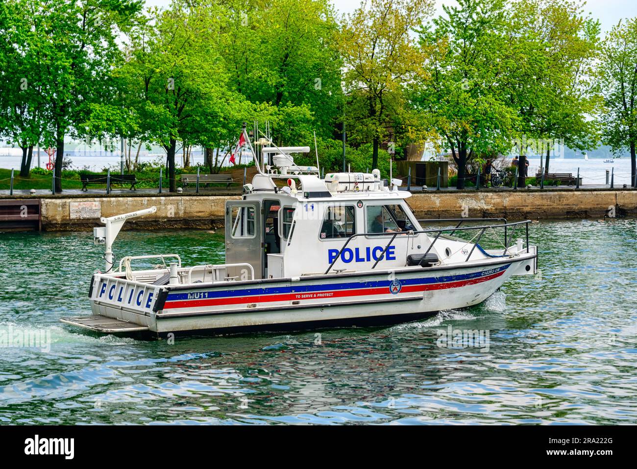 Toronto Police boat in Lake Ontario. Torch Relay Event in the ...