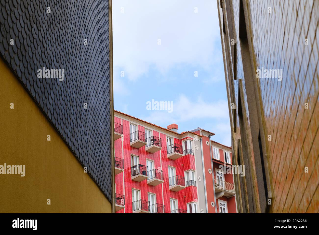 Colourful tiled building old hi-res stock photography and images - Alamy