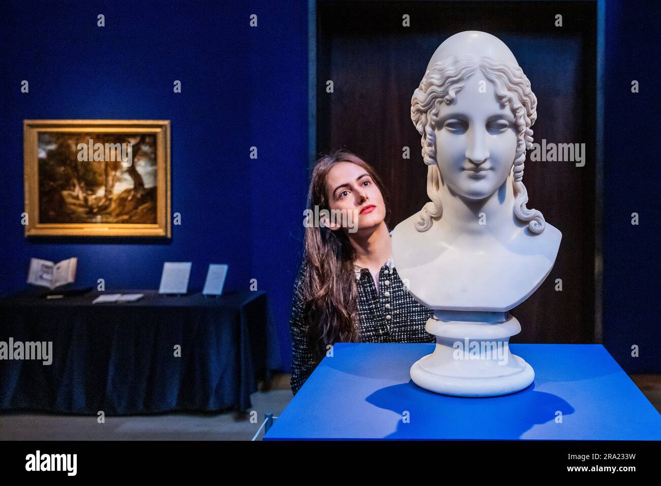 Bust of helen hi-res stock photography and images - Alamy