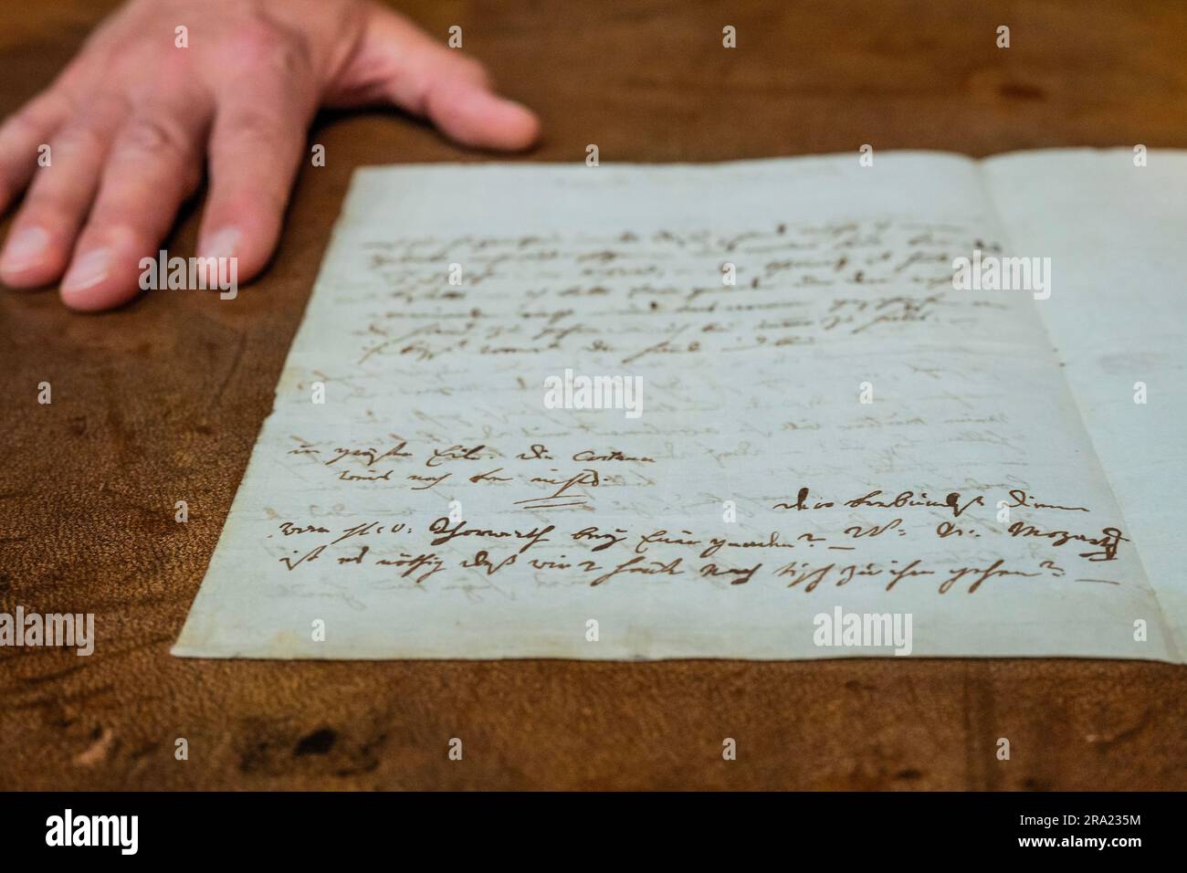 Letter written by mozart hi-res stock photography and images - Alamy
