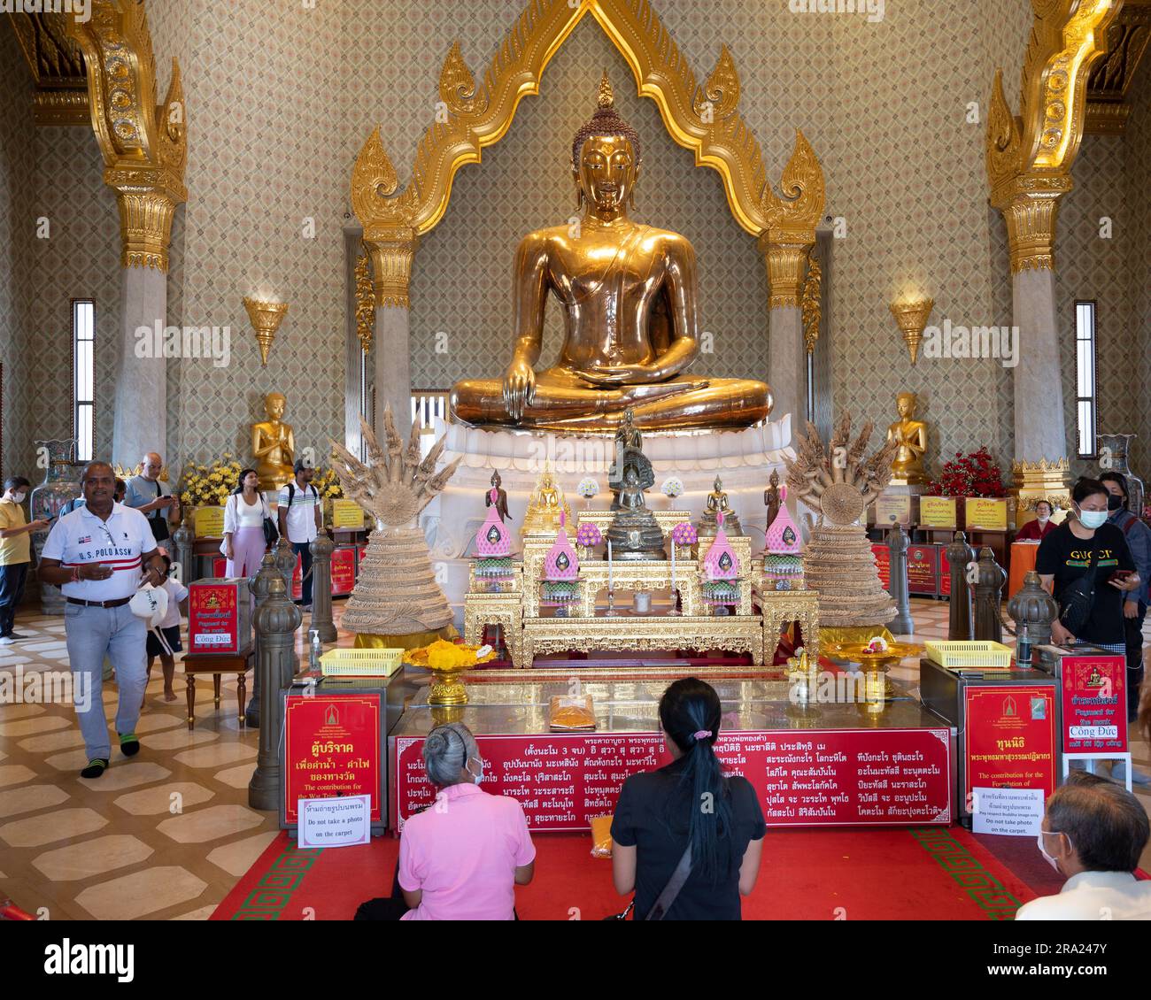 Wat Traimit Withayaram Worawihan, Temple of the Golden Buddha, in ...