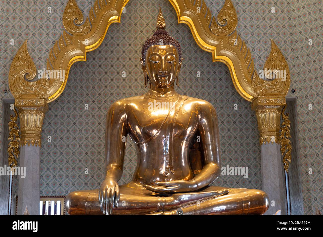 Wat Traimit Withayaram Worawihan, Temple of the Golden Buddha, in ...