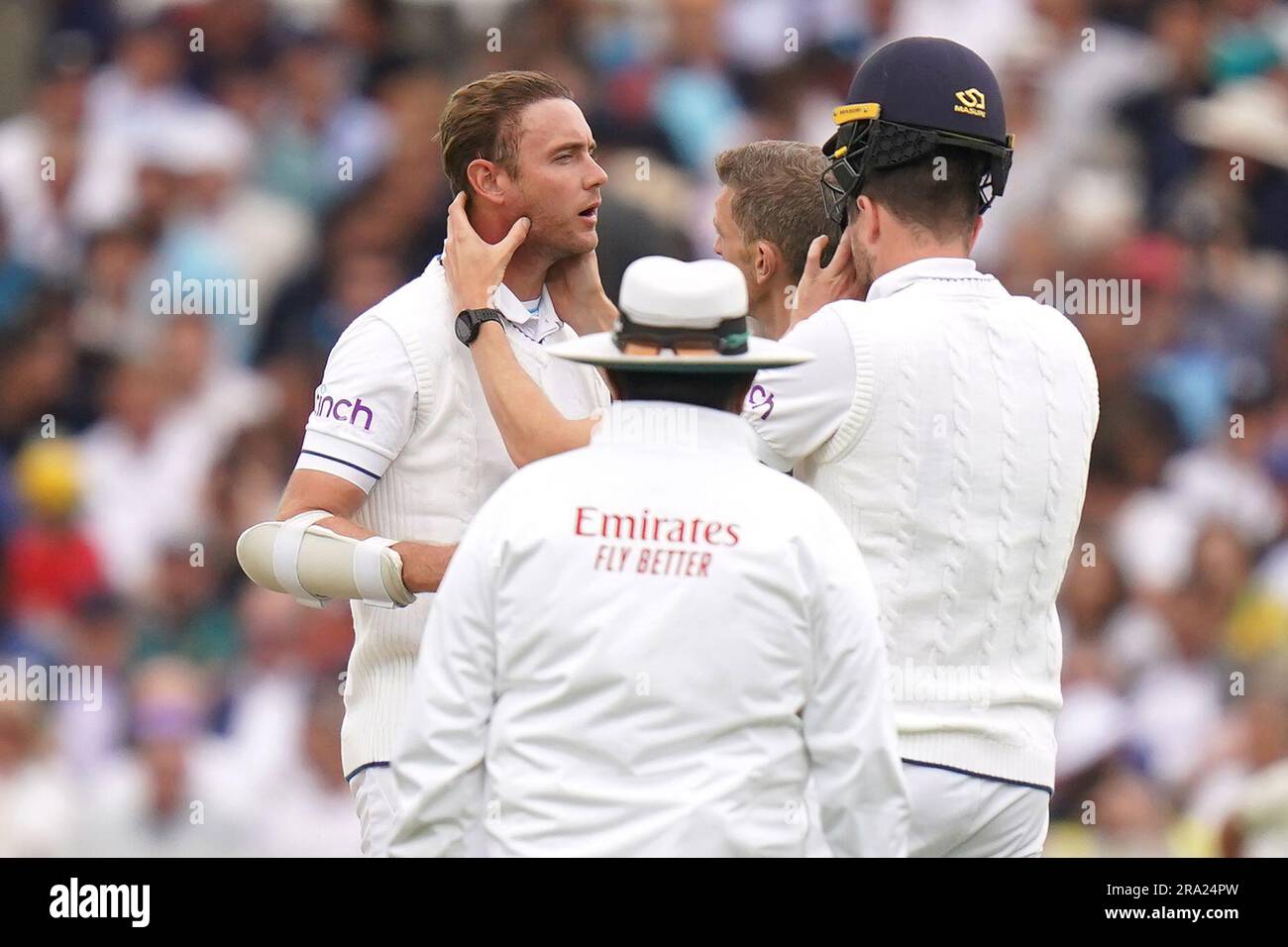 Possible concussion hi-res stock photography and images - Alamy
