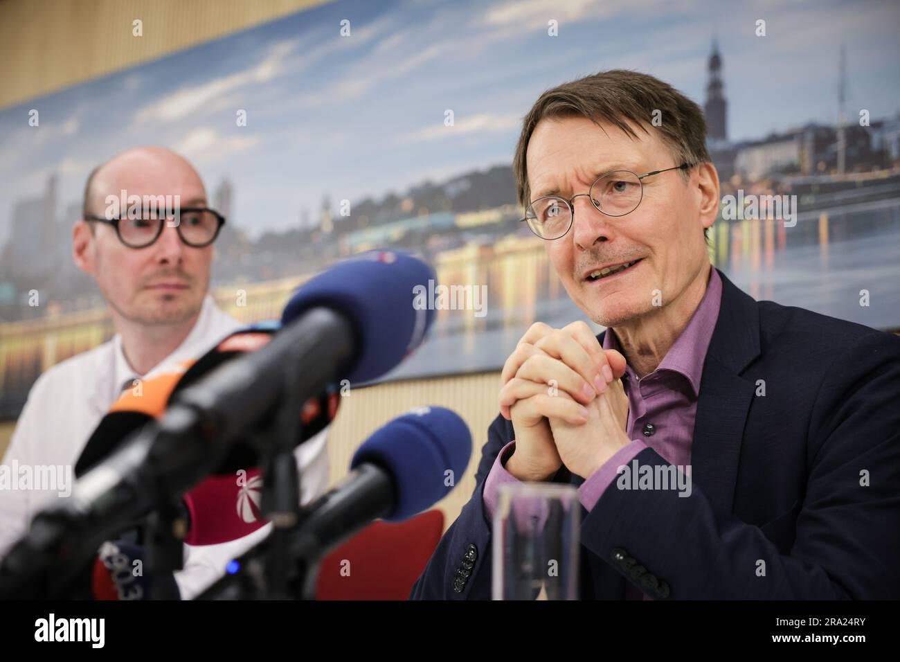 Hamburg, Germany. 30th June, 2023. Karl Lauterbach (SPD, r), Federal ...