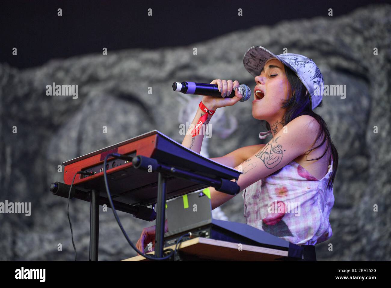 Paris, France. 29th June, 2023. Agar Agar performs during the Fnac Live ...
