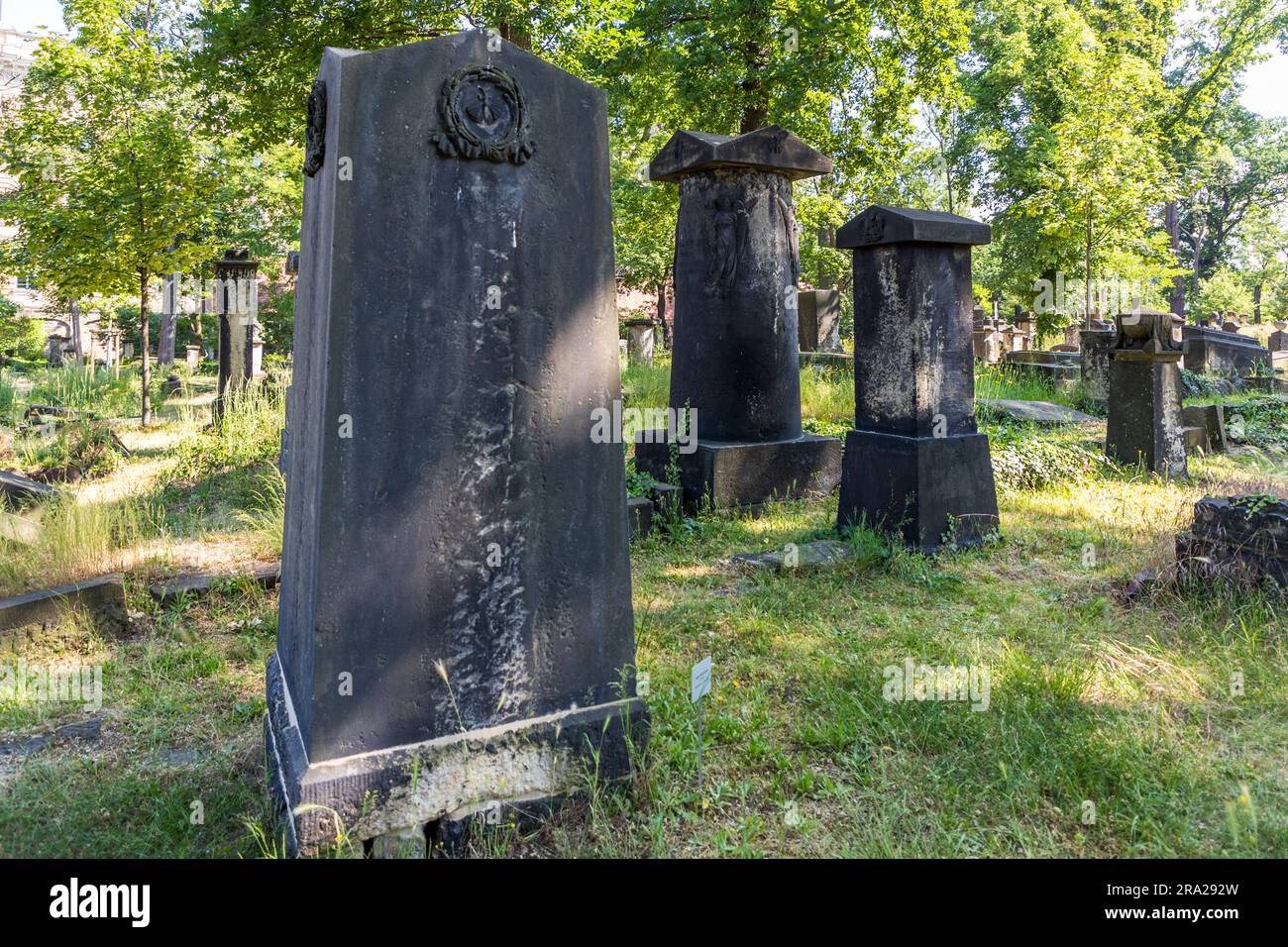 The Elias Cemetery in Dresden is a gem of sepulchral art. Baroque ...