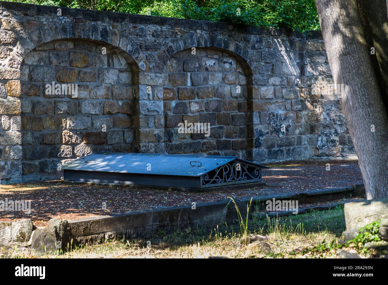 Floor covering of a crypt at the Elias cemetery in Dresden. The coffins ...