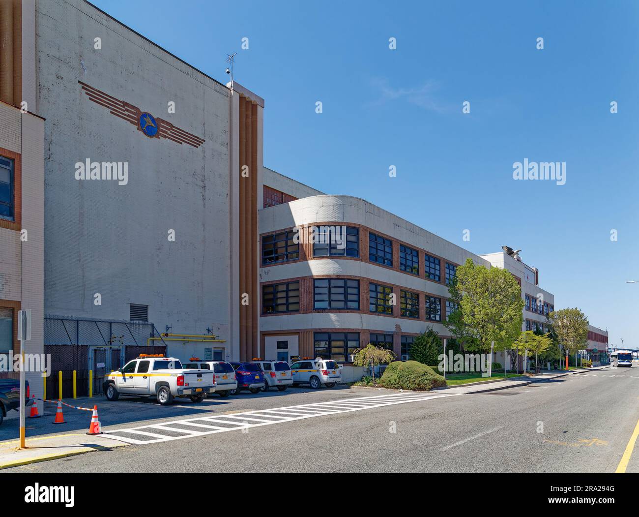 Laguardia airport hi-res stock photography and images - Alamy
