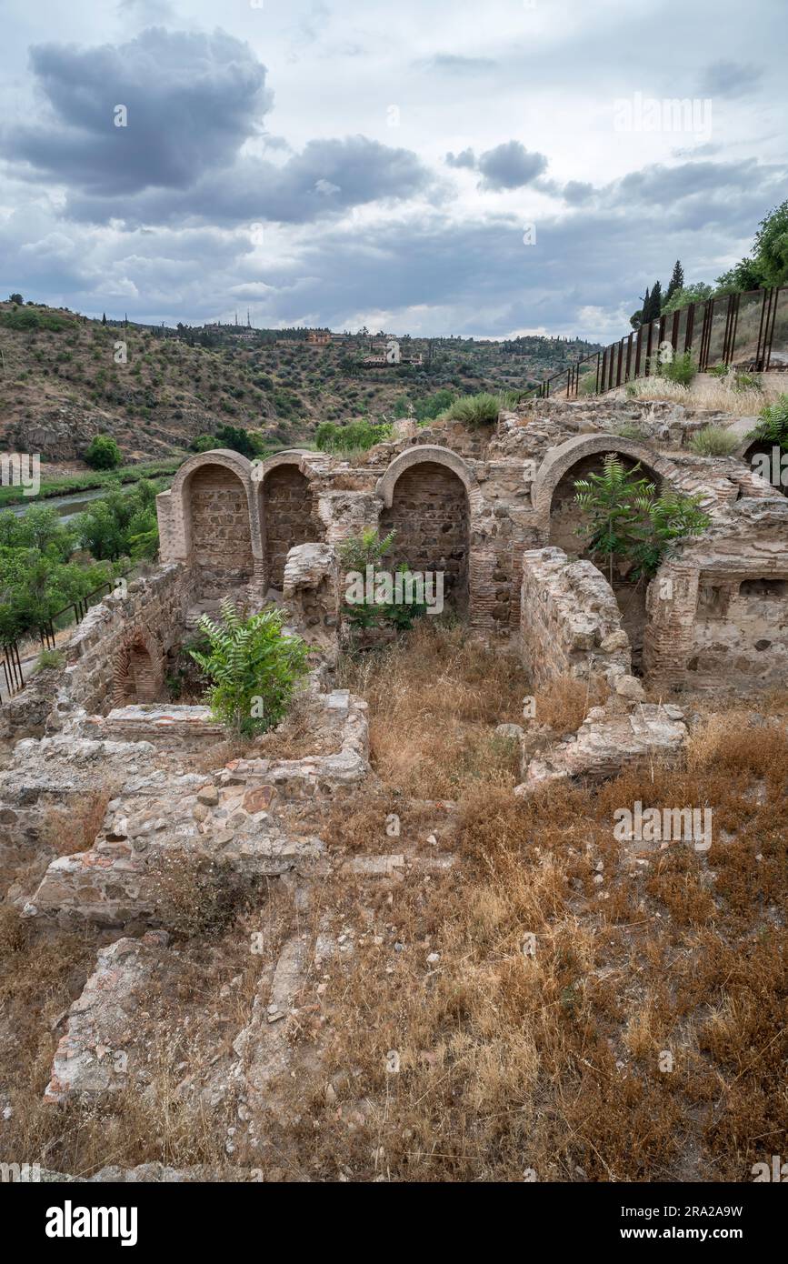 Restos arqueologico banos arabes de tenerias hi-res stock photography ...