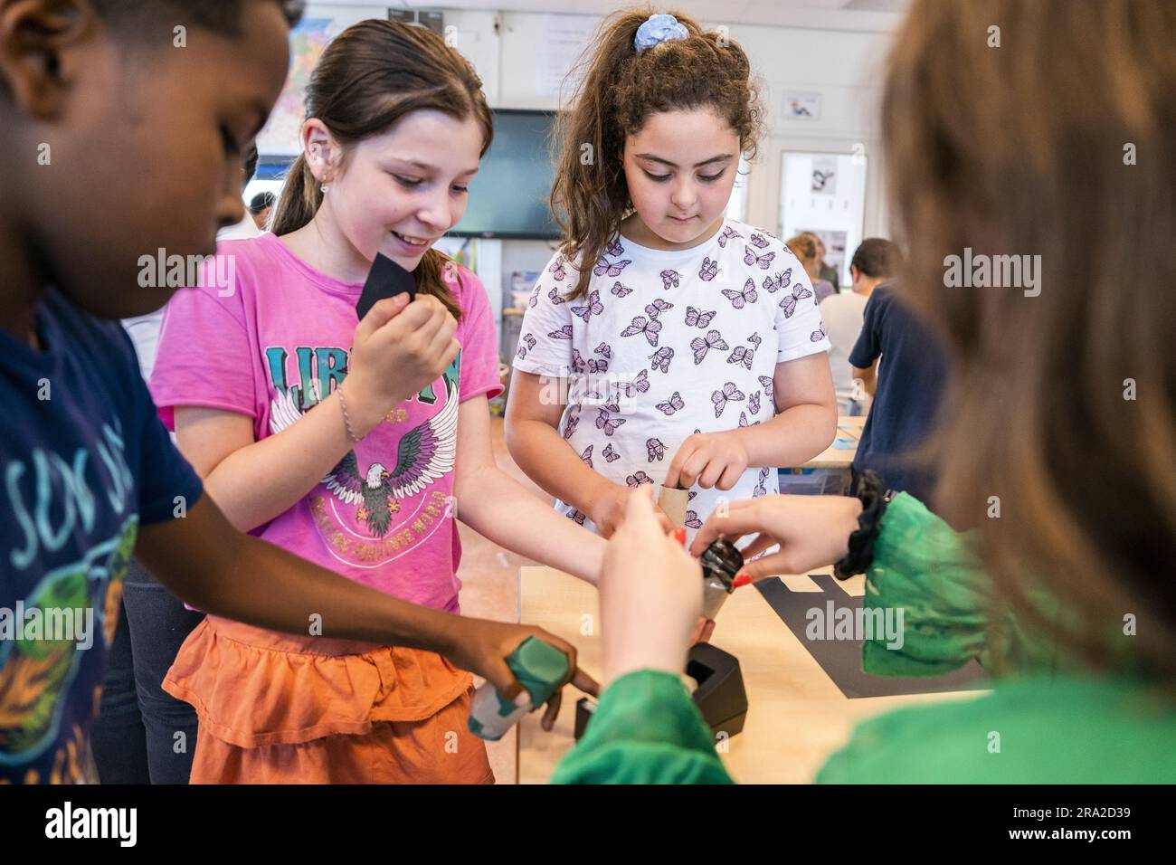 HORN - Children craft musical instruments and decorations for the Keti ...