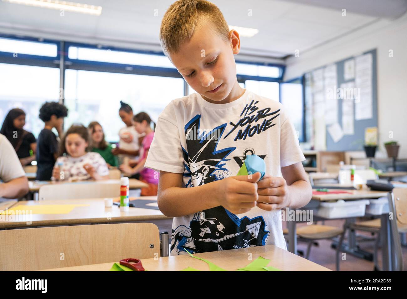 HORN - Children craft musical instruments and decorations for the Keti ...